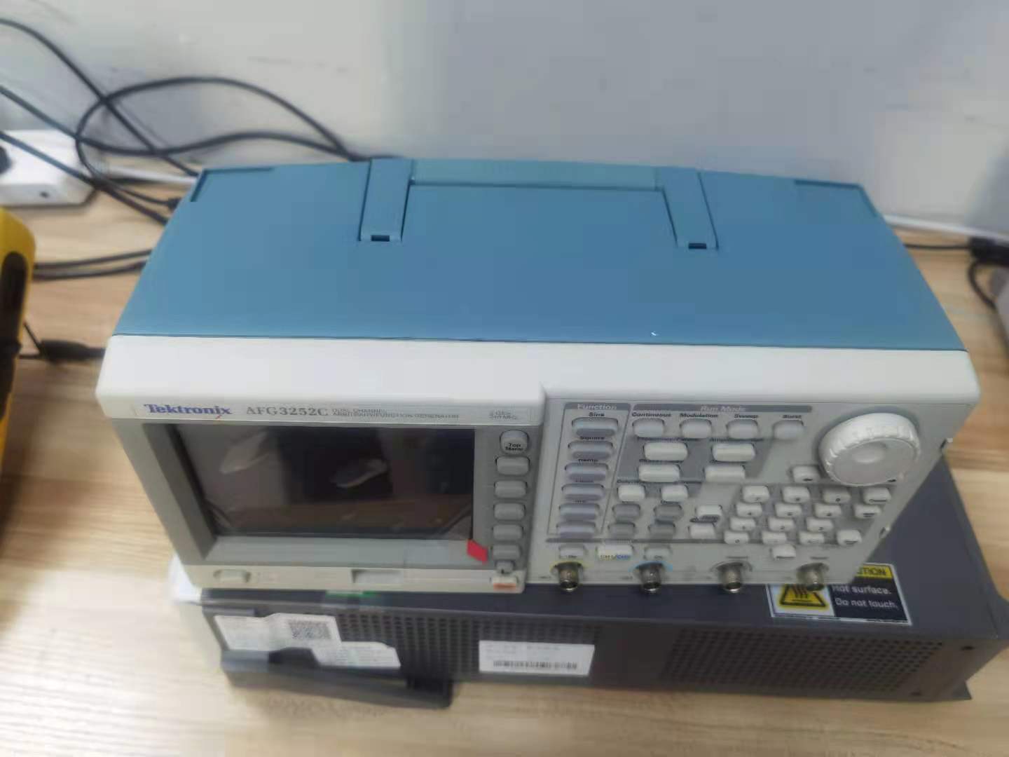 泰克AFG3252C任意波形发生器-电源网